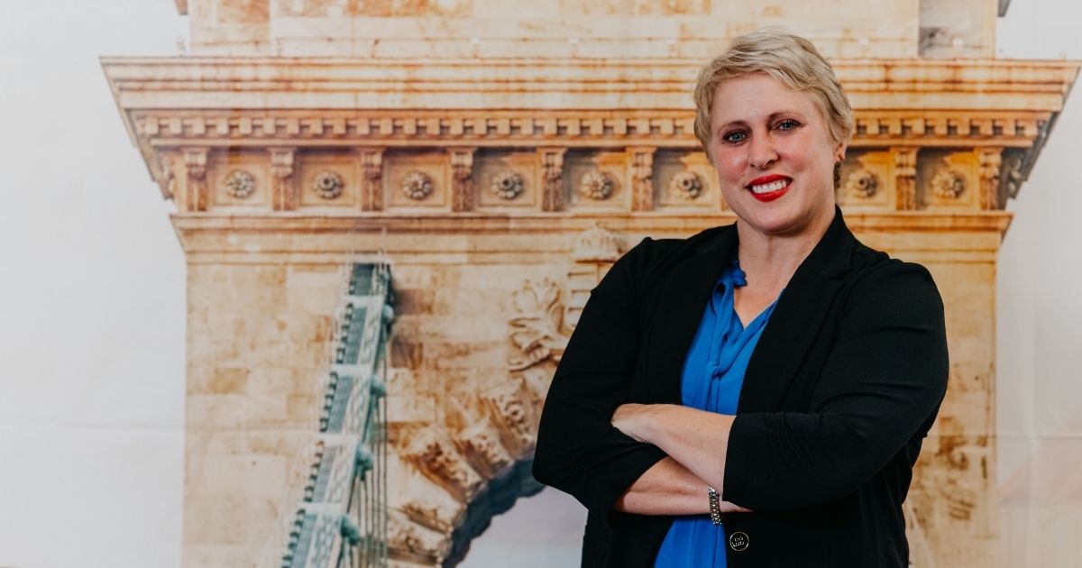 Meet Kelli Buzzard, Budapest Fellowship Program Participant - Hungary ...
